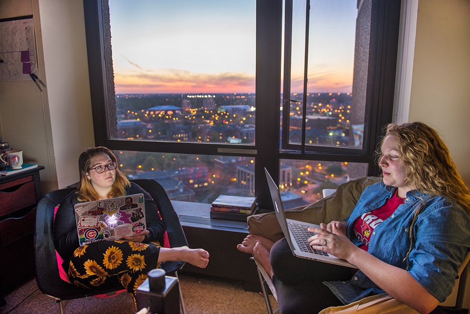 Watterson Towers | University Housing Services | Illinois State